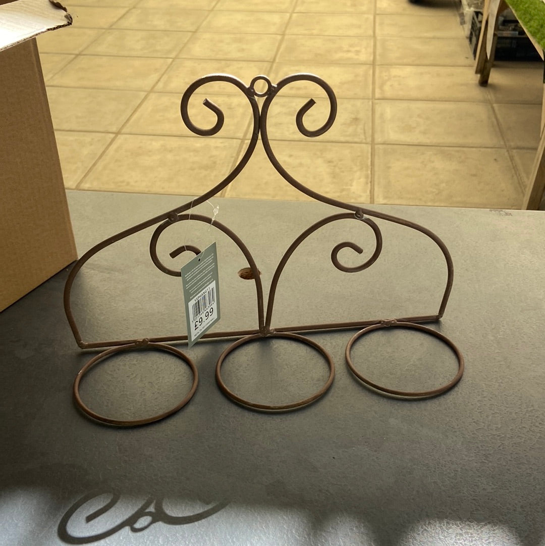 Metal triple wall pot stand – Silversprings Garden C